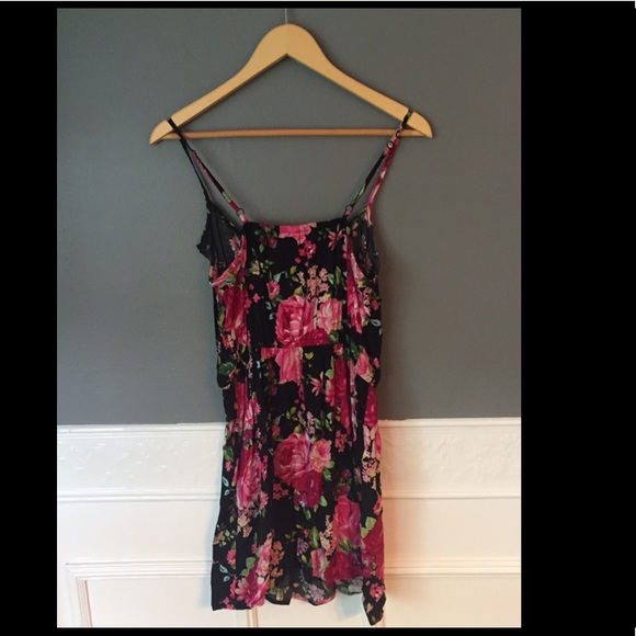 Xhilaration | Dresses | Singed Waist With Ruffle Detail On Neck Line ...